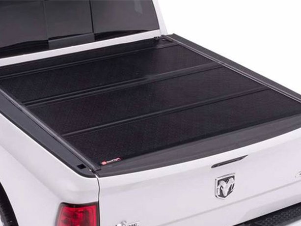 BAKFlip MX4 vs BAKFlip F1 Tonneau Cover Comparison | RealTruck