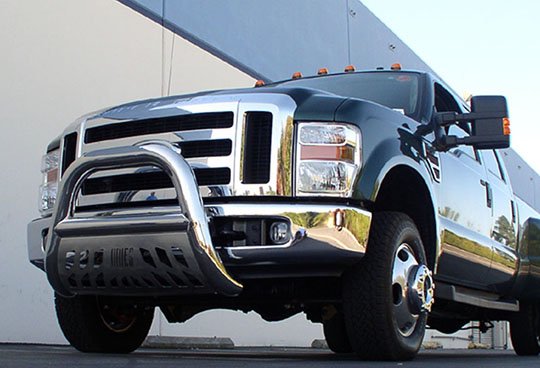 Grille Guards vs Bull Bars | RealTruck